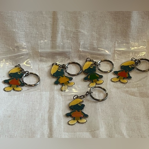 SPG | Party Supplies | Smurfet Key Chain Bundle | Poshmark